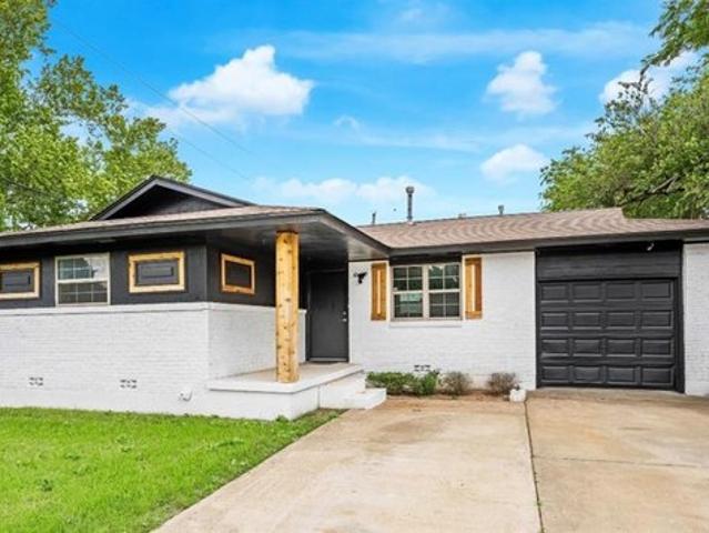 5326 NW Columbia Ave, Lawton, OK 73505