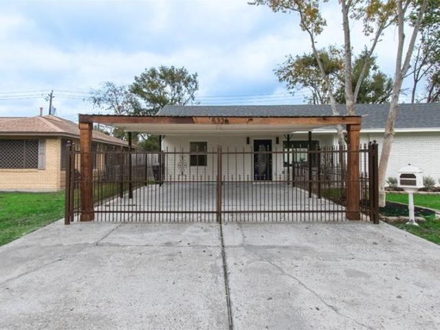 5326 DE Lange Ln, Houston, TX 77092