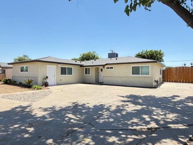 5326 E Clay Ave, Fresno, CA 93727