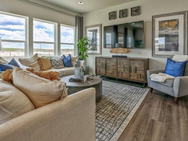 5326 Hodges Grv, Colorado Springs, CO 80925