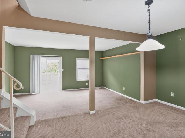 5326 King Arthur Circle
