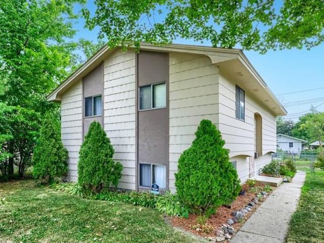 5326 Knox Ave N, Brooklyn Center, MN 55430