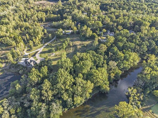 5326 River Ridge Ln, Ann Arbor, MI 48103