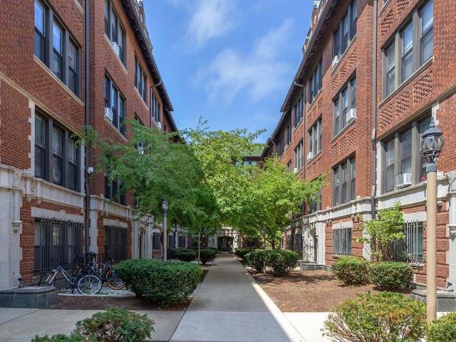 5326 5336 S. Greenwood Avenue 4 Bedroom Apartment for Rent at 5326 S Greenwood Ave, Chicago, IL 60615 Hyde Park
