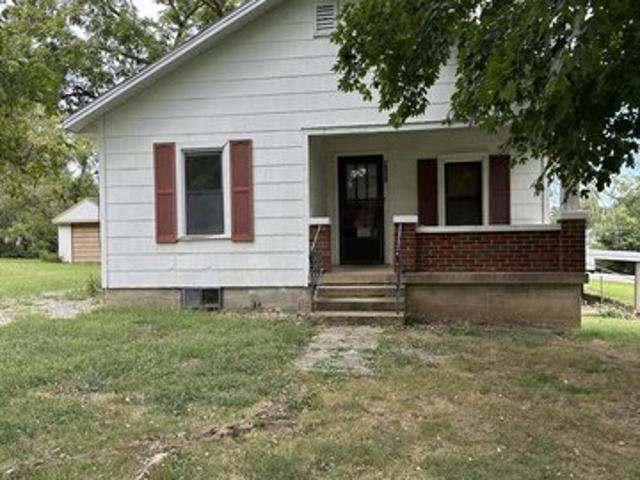 5327 N Hatler St, Russellville, MO 65074