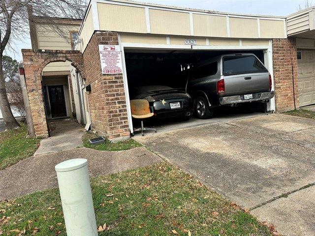 5327 Lost Forest Dr Unit 5327, Houston, TX 77092