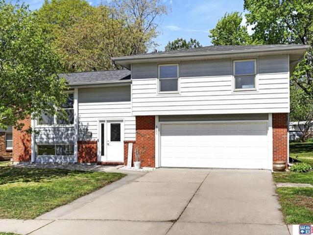 5327 S 53rd St, Lincoln, NE 68516