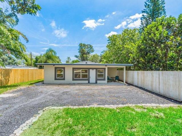 5327 SE Driftwood Ave, Stuart, FL 34997