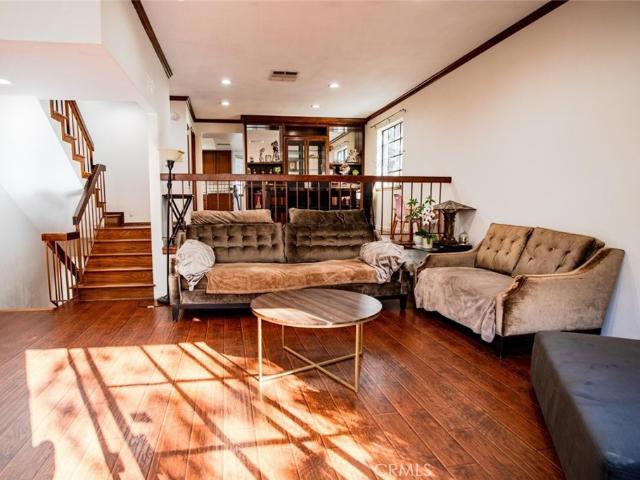 5327 Wilkinson Ave, Unit 6, Valley Village, CA 91607 | MLS #SR26011 | Compass