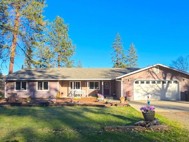 5328 Woodland Dr, Yreka, CA 96097