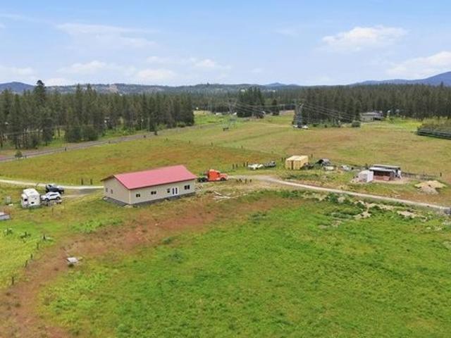 5320 E Elk Chattaroy Rd, Chattaroy, WA 99003