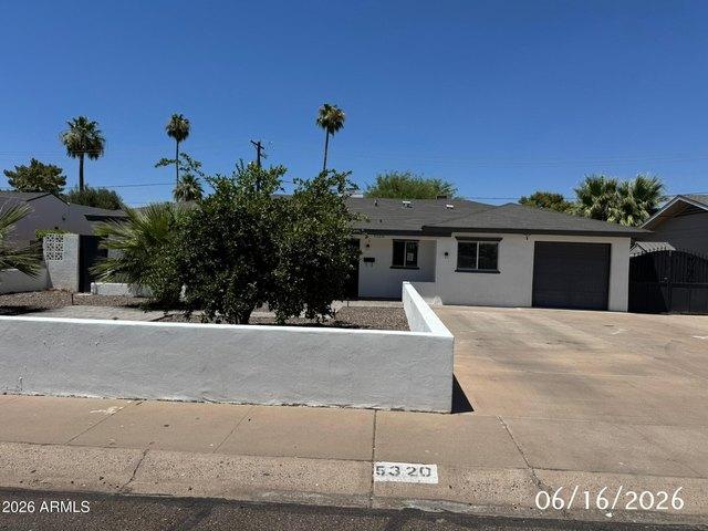 5320 E Thomas Rd, Phoenix, AZ 85018
