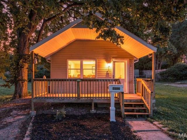 5320 Staely Ave, Affton, MO 63123