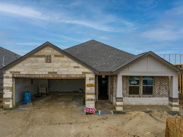 5322 Camerford Ct, 3 beds, 2 full baths