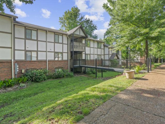 5322 Edmondson Pike # 2