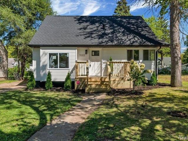 5322 Winthrop Blvd, Flint, MI 48505