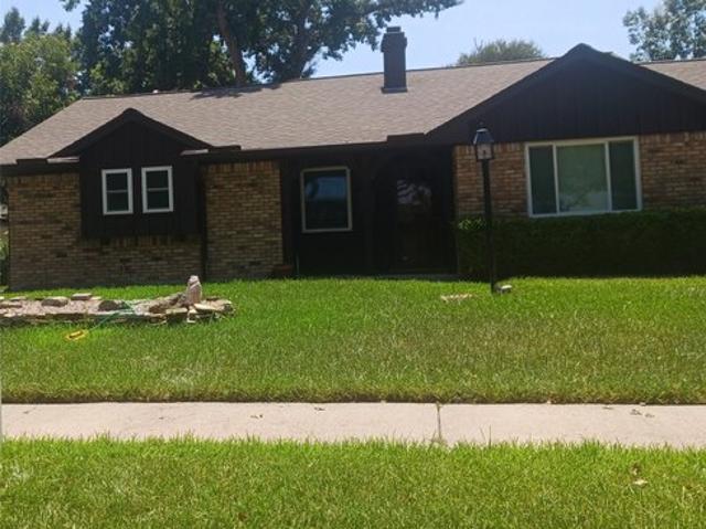 5323 Hialeah Dr, Houston, TX 77092