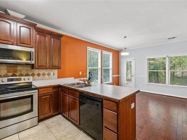 5323 Sherwin Drive