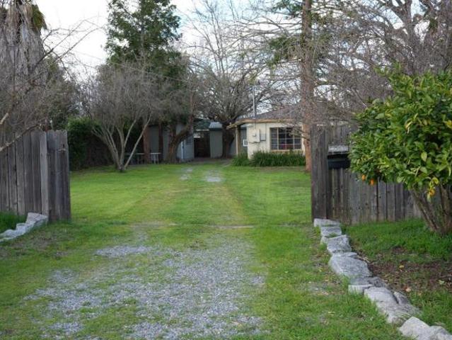5323 13th Ave, Sacramento, CA 95820