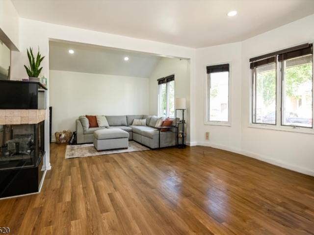 532 2nd St
