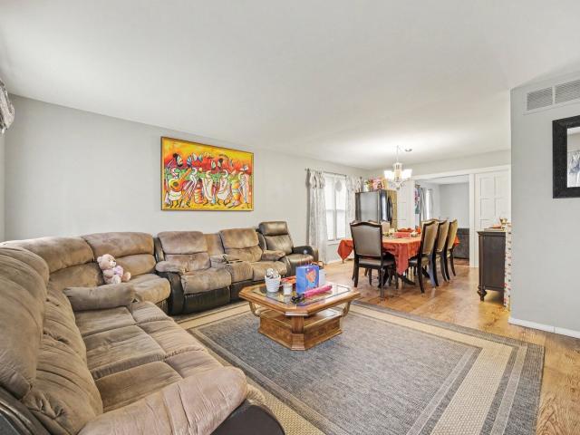 532 Carlyle Lane