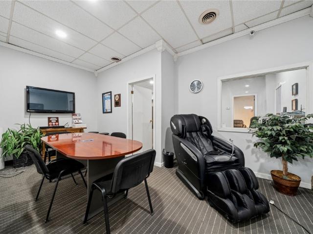 532 Broadway Blvd