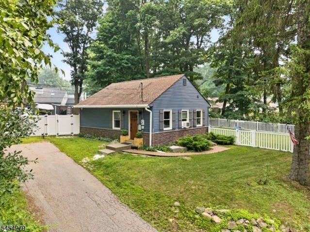 532 Glen Rd, Sparta, NJ 07871
