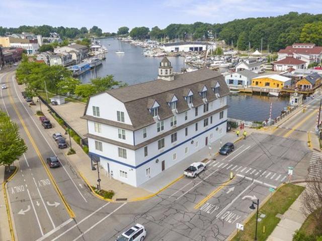 532 Dyckman Ave Unit B1A, South Haven, MI 49090