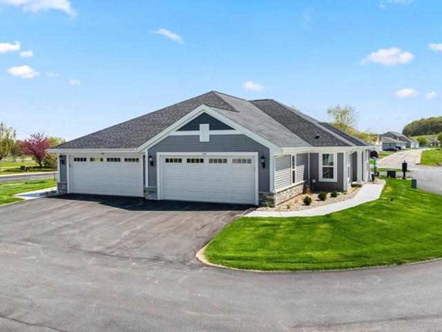 532 Hunter Oaks Blvd Unit 502, Watertown, WI 53094