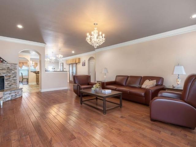 532 Johnstown Dr