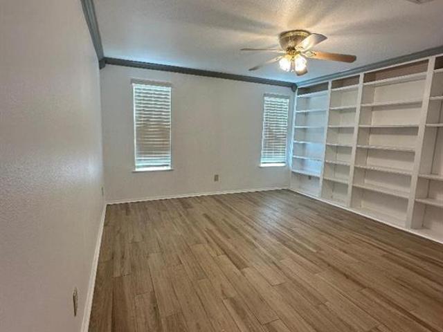 532 Oak Grove Lane