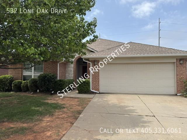 532 Lone Oak Drive, 3 beds, 2 full baths
