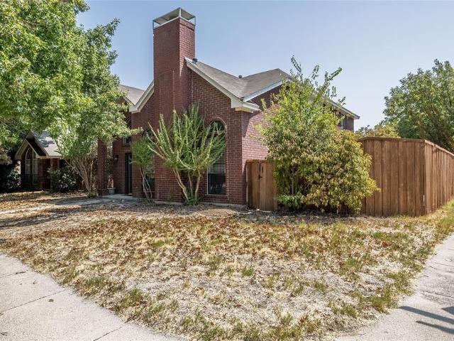 532 Lake Forest Drive