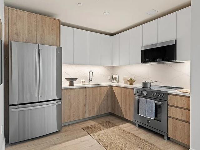 532 Neptune Ave, Brooklyn, NY 11224