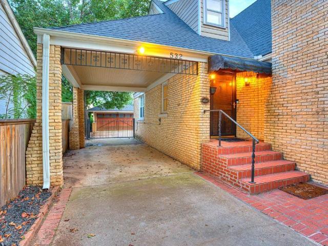 532 NW 40th Street