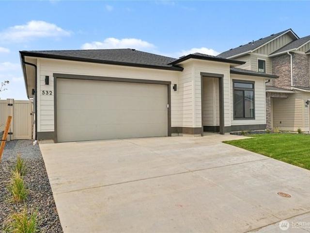 532 S Oasis Loop, East Wenatchee, WA 98802