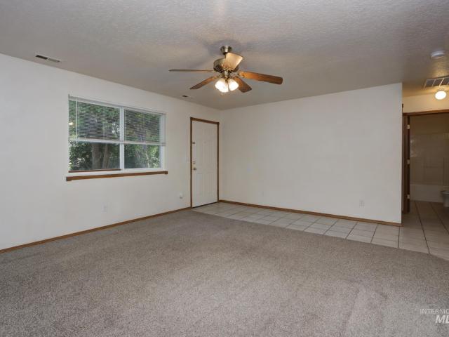 532 S Powerline Rd