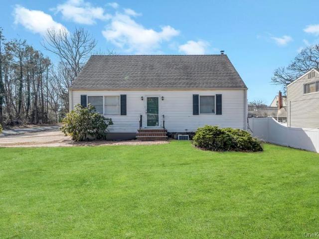 532 Park Ave, Centereach, NY 11720 | MLS #975066 | Compass