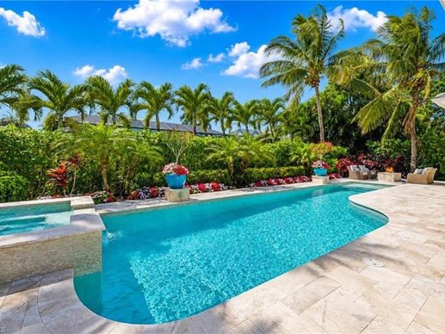 532 Pine Grove Ln, Naples, FL 34103