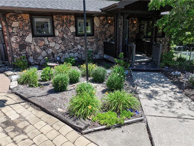 532 Reimer St
