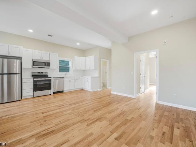 532 Ringwood Ave