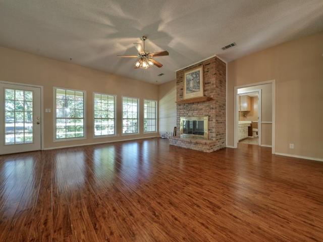 532 Woodside Drive