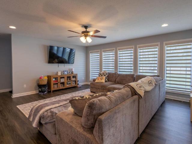 532 White Dogwood Circle