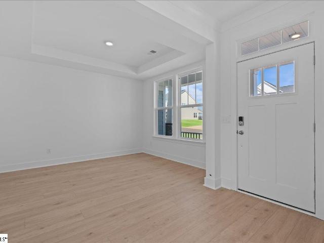 532 Winstone Trail
