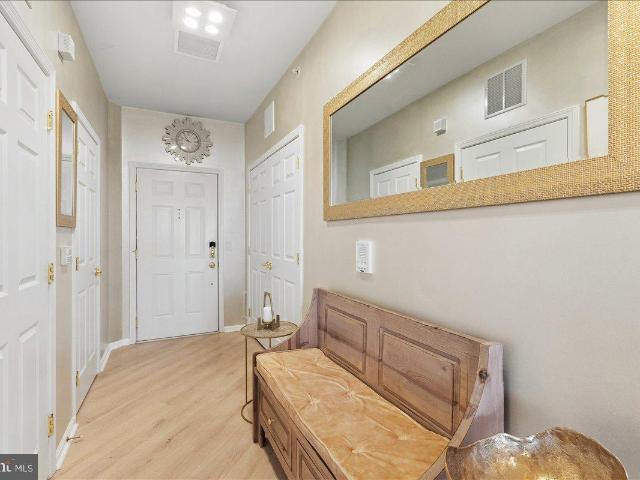 532 Timberlake Dr, Ewing, NJ 08618 | MLS #NJME2072 | Compass