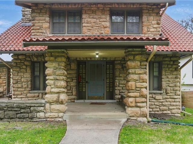5334 Oak Street, Kansas City, US, MO