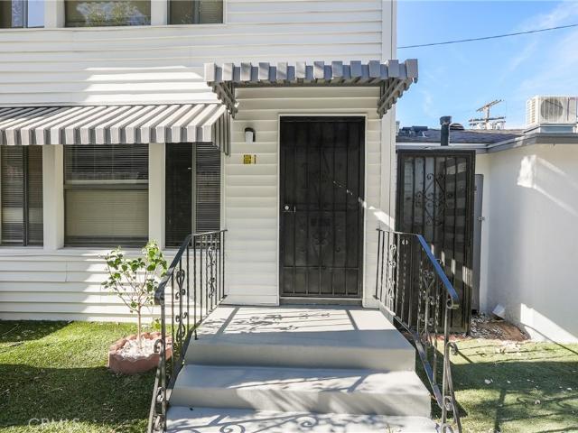 5334 Cleon Ave, Unit 1, North Hollywood, CA 91601 | MLS #SR26005 | Compass