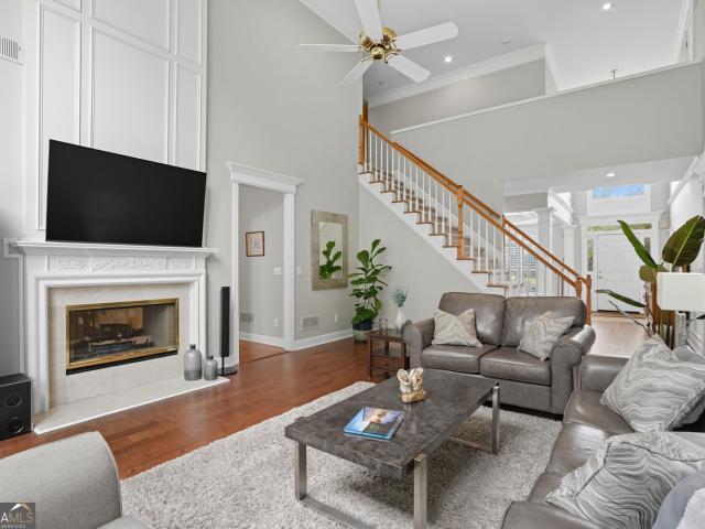 5335 Briarleigh Close