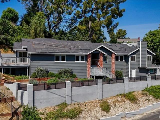 5335 Campo Rd, Woodland Hills, CA 91364