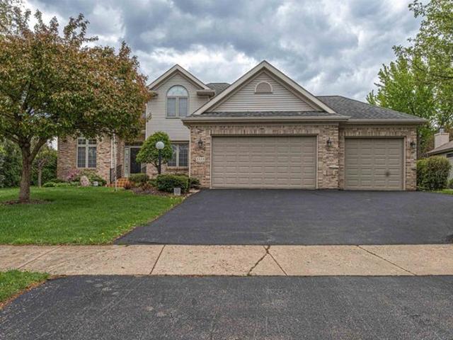 5335 Parliament Pl, Rockford, IL 61107